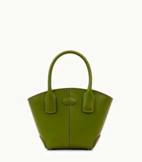 The equilibrium translated in the most classy bags for HER